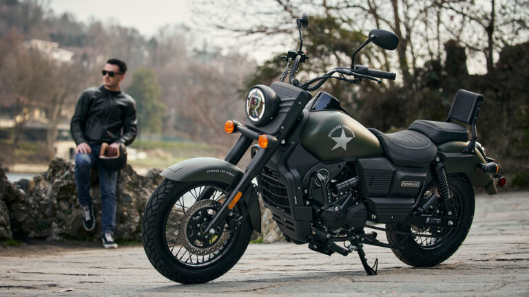 Renegade Commando 300 – UM Motorcycles